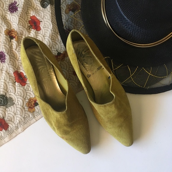 peridot | Shoes | 32 Vintage Peridot Green Suede Block Heel | Poshmark